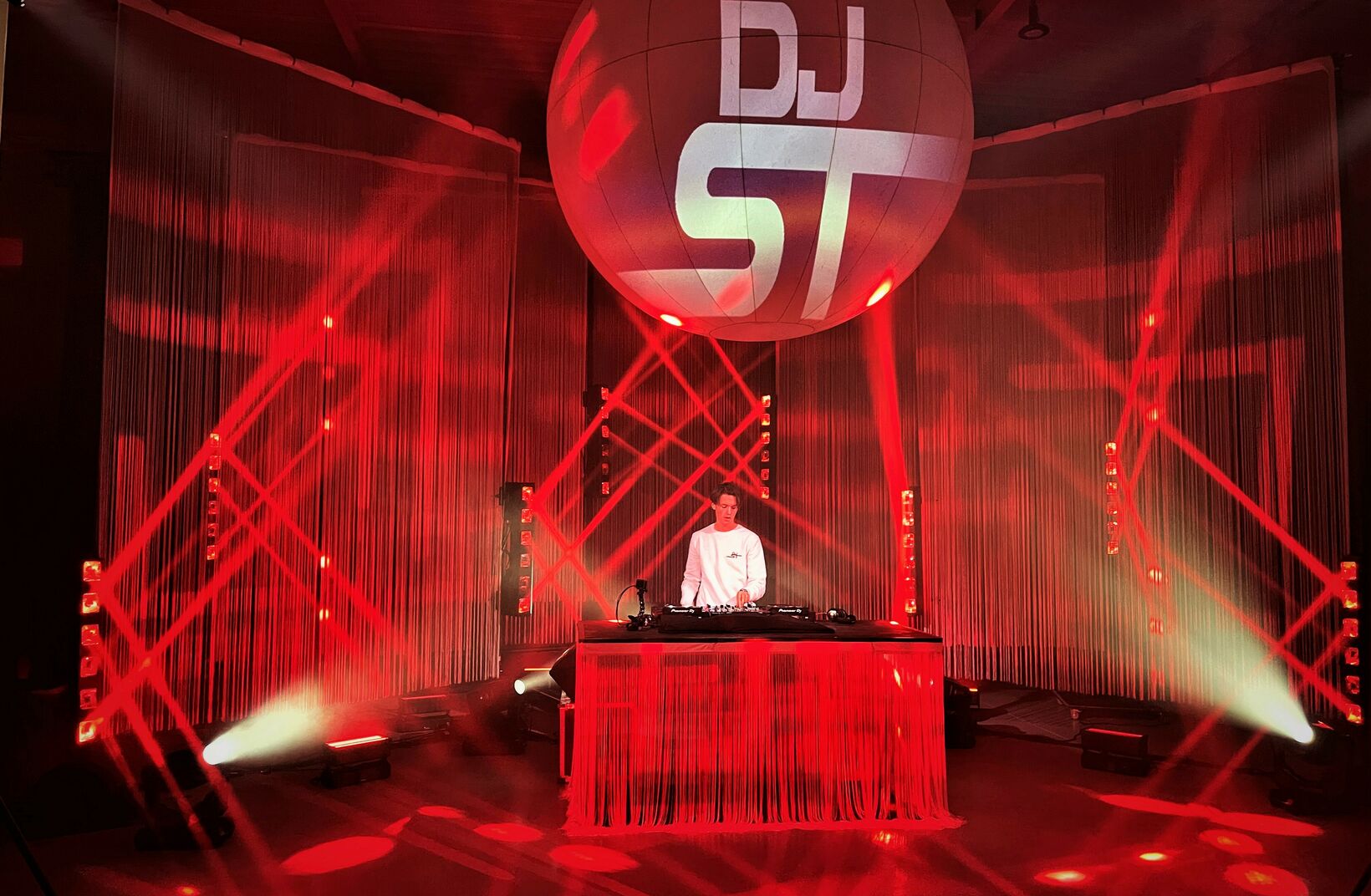 Diffusion en direct de DJ Ward / Amber Broos / Dj ST